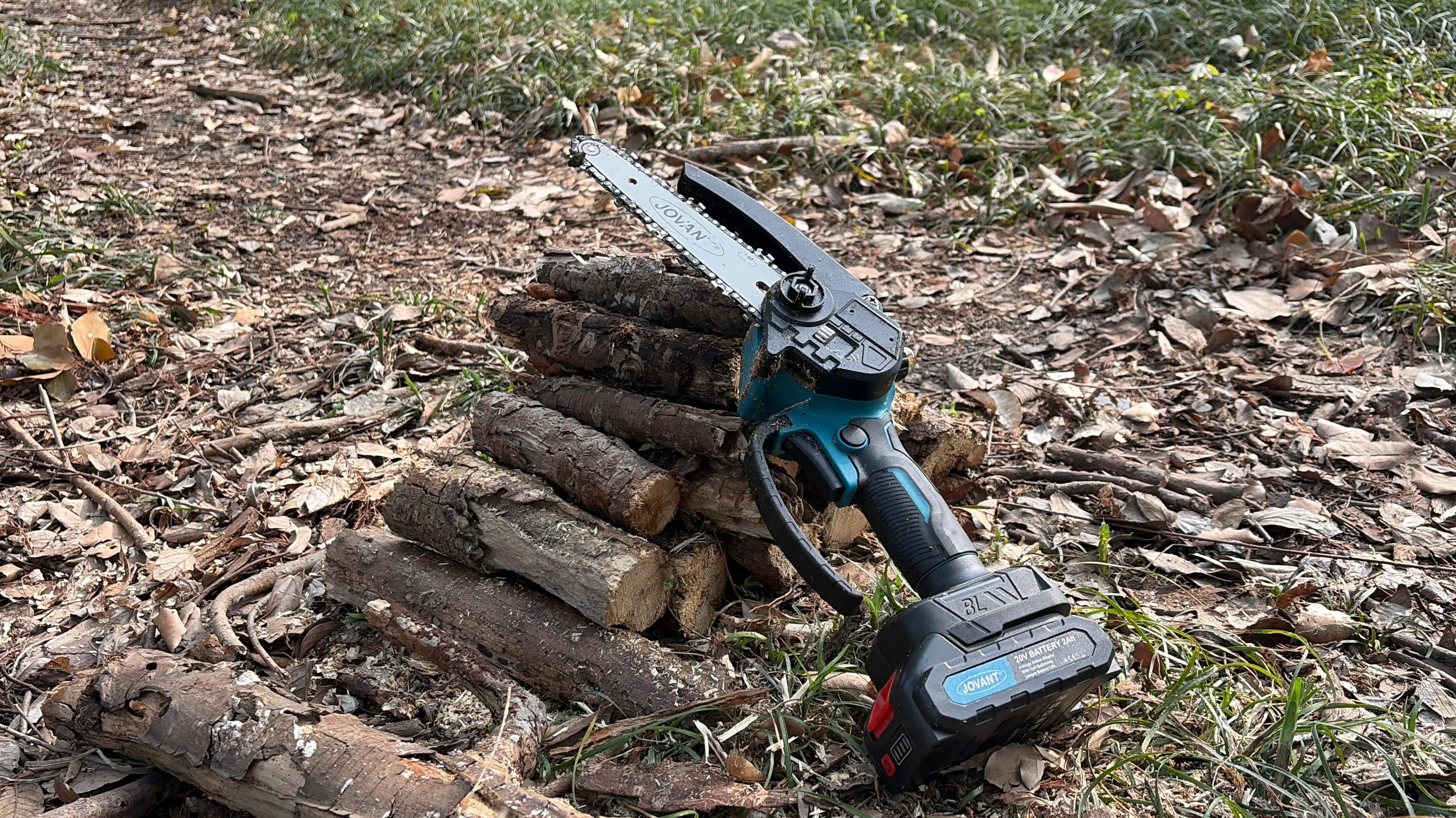 Chainsaw Chain Tension: Full Adjustment Guide – JOVANT TOOLS